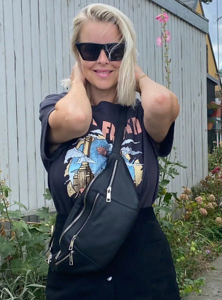 Style Frisco i sort. Stor bumbag / bæltetaske i smukt læder m. mange rum